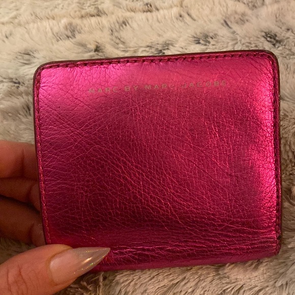 Marc Jacobs | Bags | Marc Jacobs Metallic Pink Wallet | Poshmark